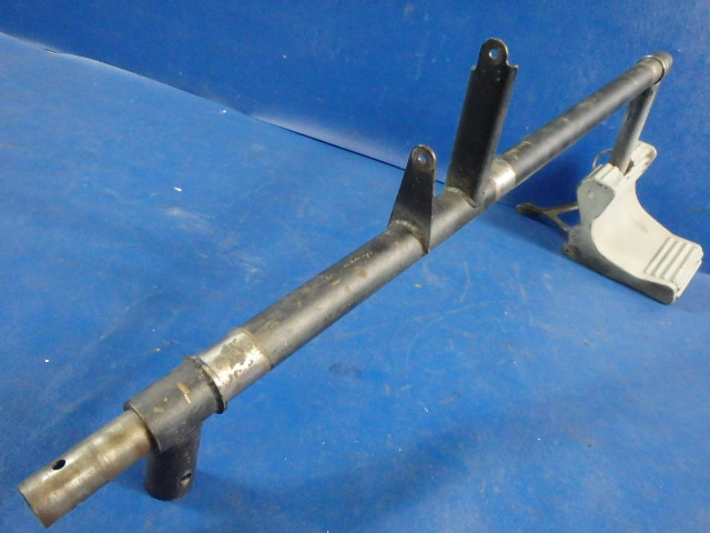 Cessna . RUDDER PEDAL SET W/TORQUE TUBE LH